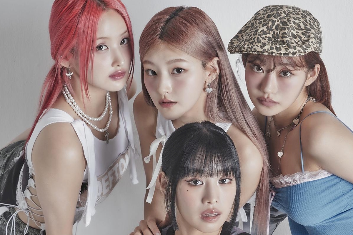 KISS OF LIFE (1) - BigIssue